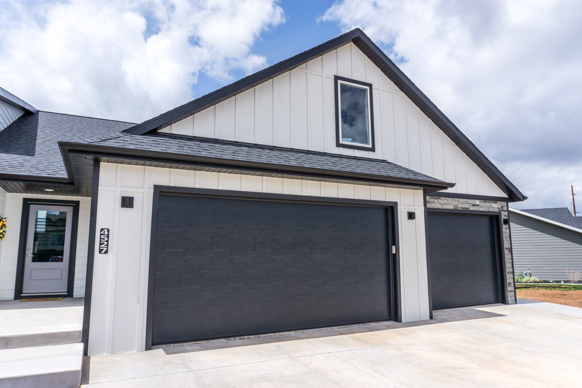 Bright in White Garage - Diamond Kote® Siding System