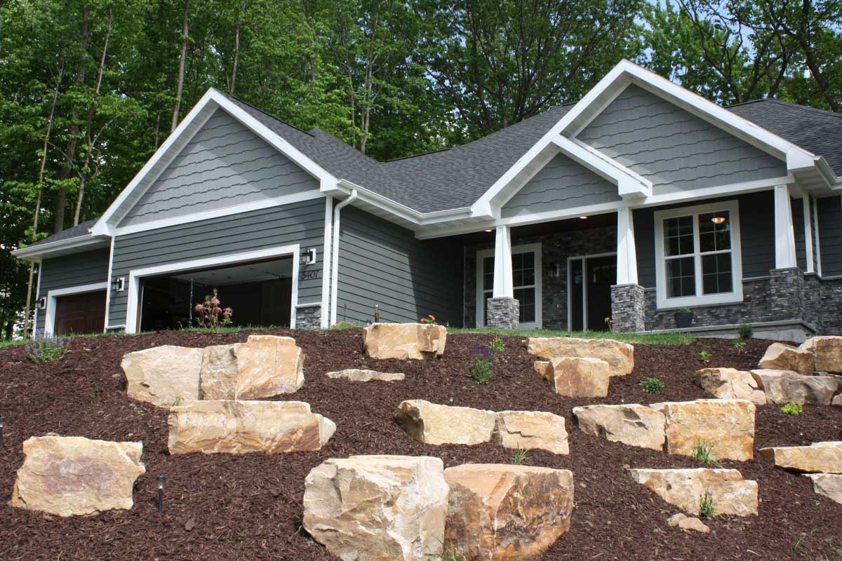 Bold Modern Craftsman - Diamond Kote® Siding System